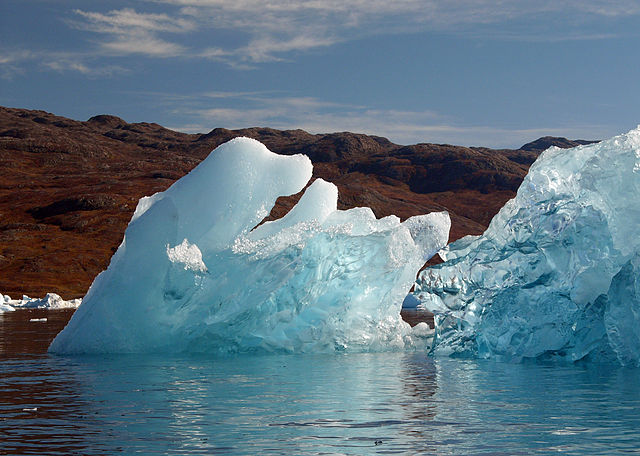 New AI system can map giant icebergs from satellite images 10,000 times ...